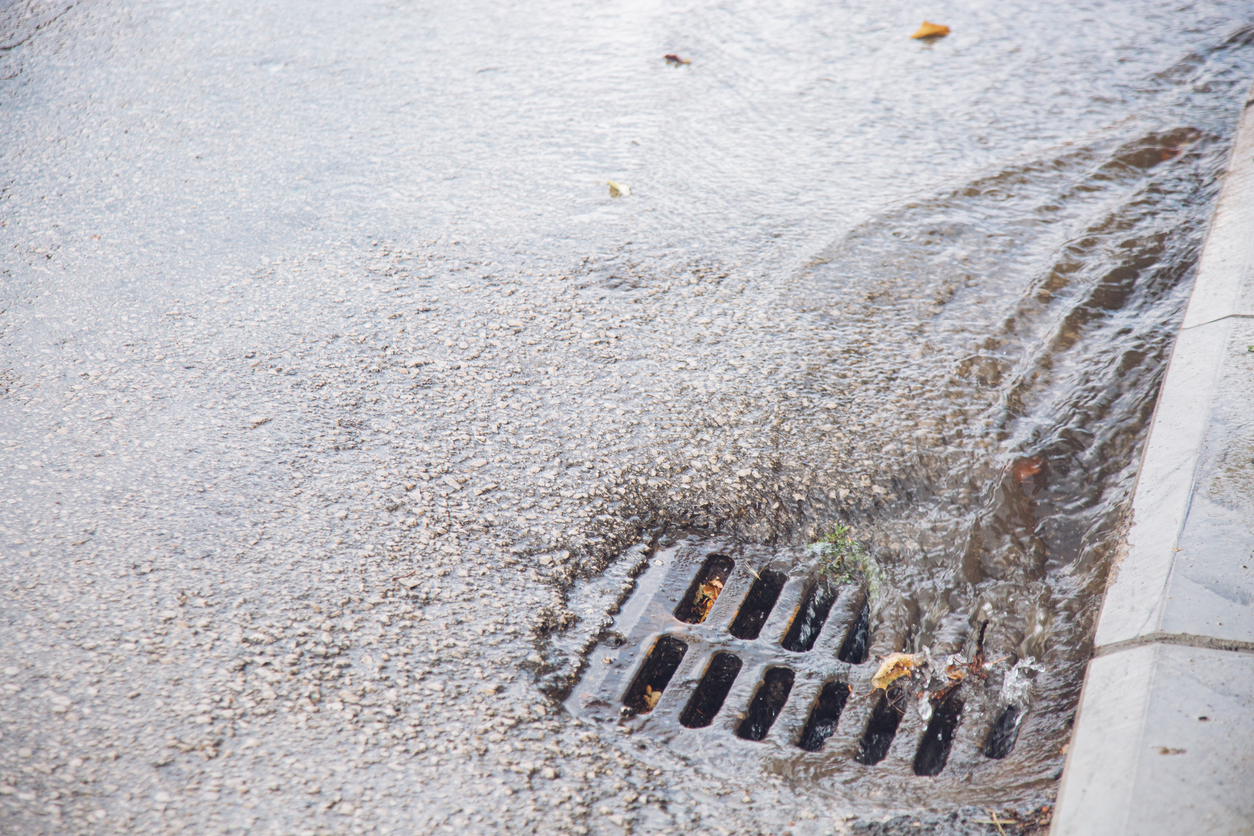 6 Telltale Signs of a Sewer Line Backup